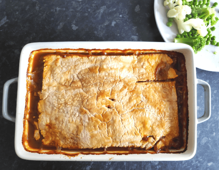 Easy Pork Mince And Bacon Topped With Shortcrust Pastry